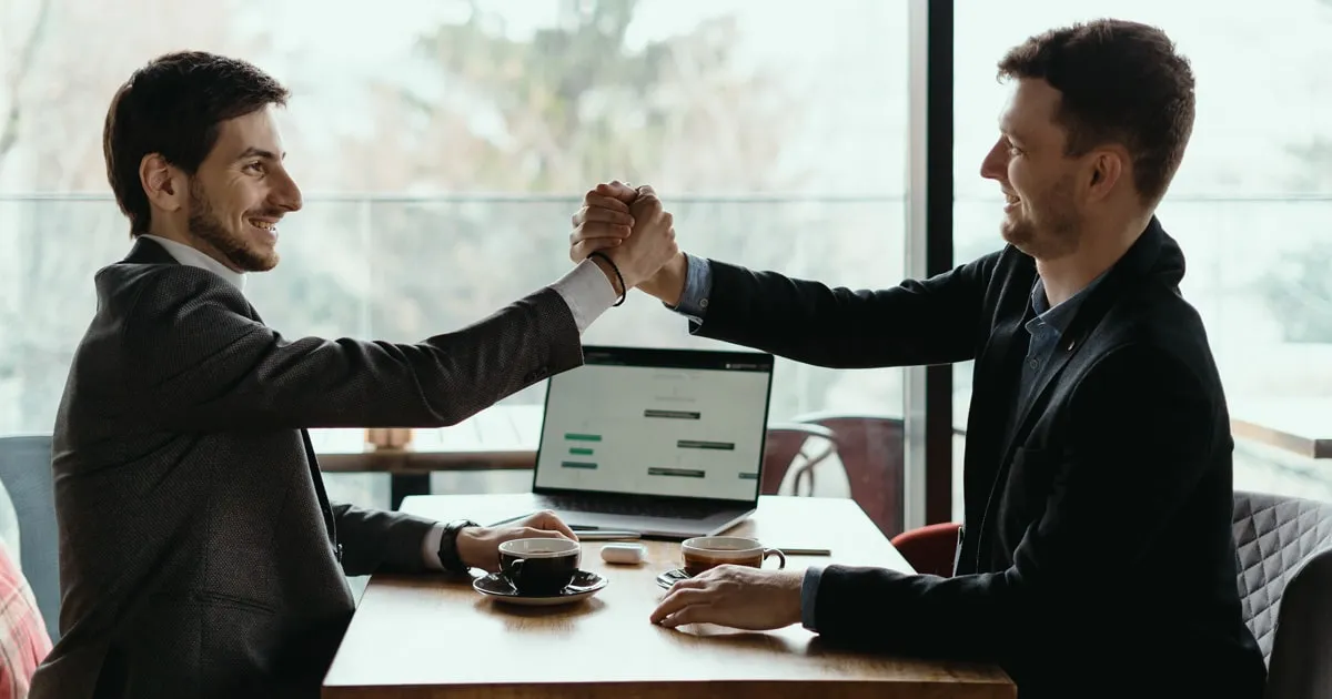 Franchise vs. Startup: Pros & Cons